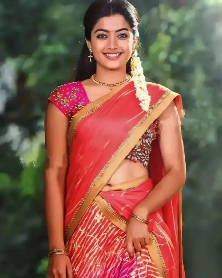 Rashmika Mandanna in Saree: Dazzling Looks Recast Elegance