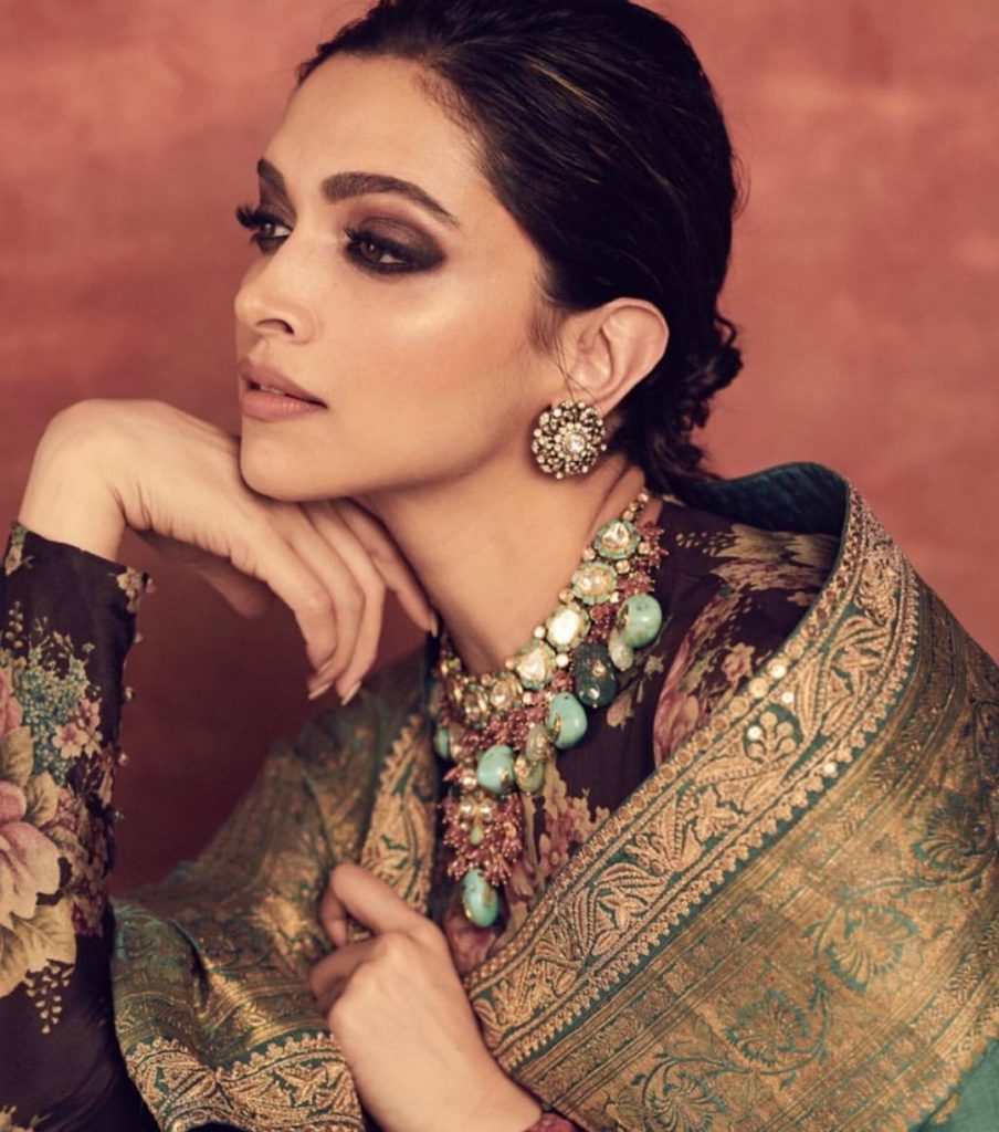 Best Saree Photo Poses for Stunning Instagram-Worthy Shots